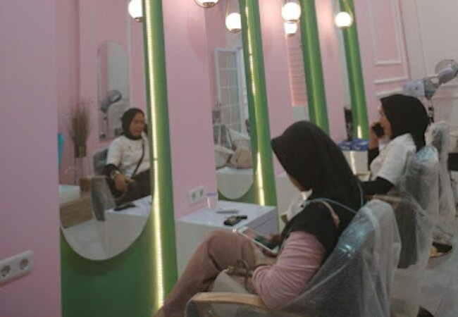 5 Salon Metro Yang Bagus dan Terbaik, Harga Murah Mulai 20rb ...